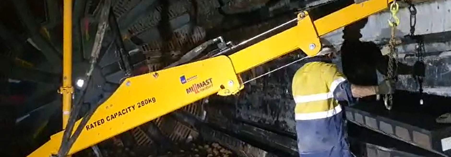 MILLMAST Powershift Liner Handler · Small Mills