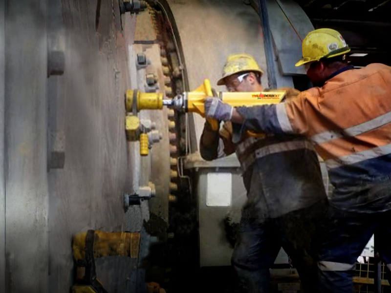 THUNDERBOLT 250 Recoilless Hammer